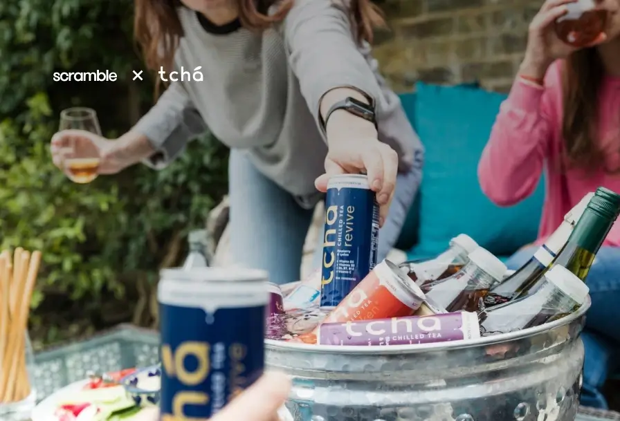 Tcha: maitsekate teesegude valmistamine, mille keskmes on ...